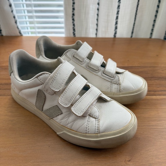 Veja | Shoes | Veja Velcro Leather Sneakers Womens 7 | Poshmark